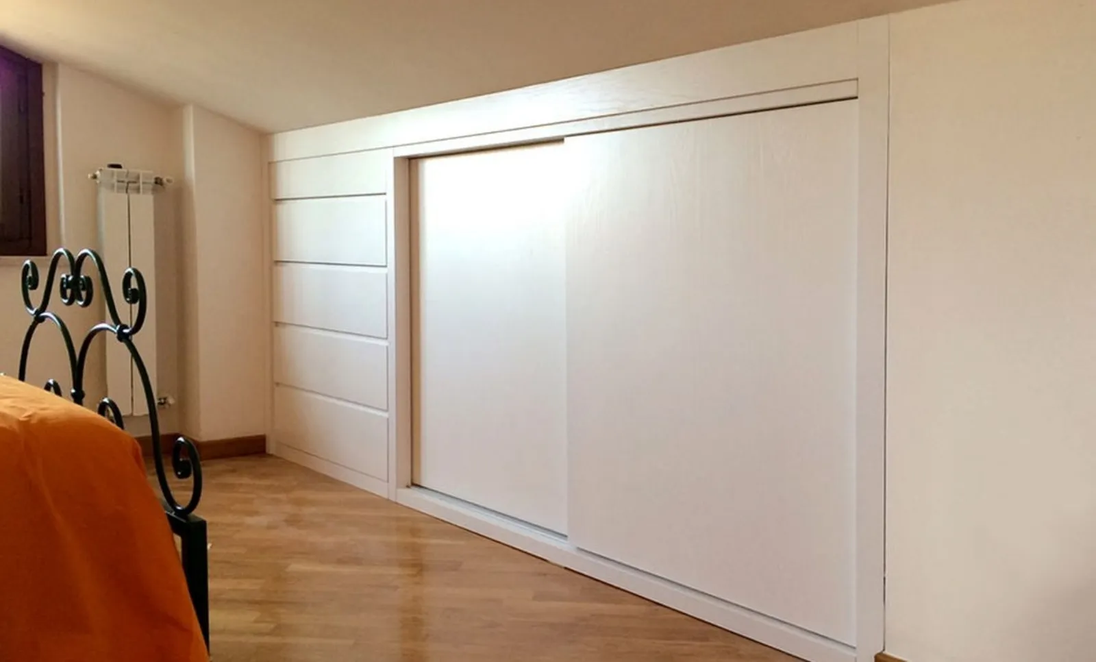 Soffitti bassi in mansarda? Ecco gli arredi giusti!