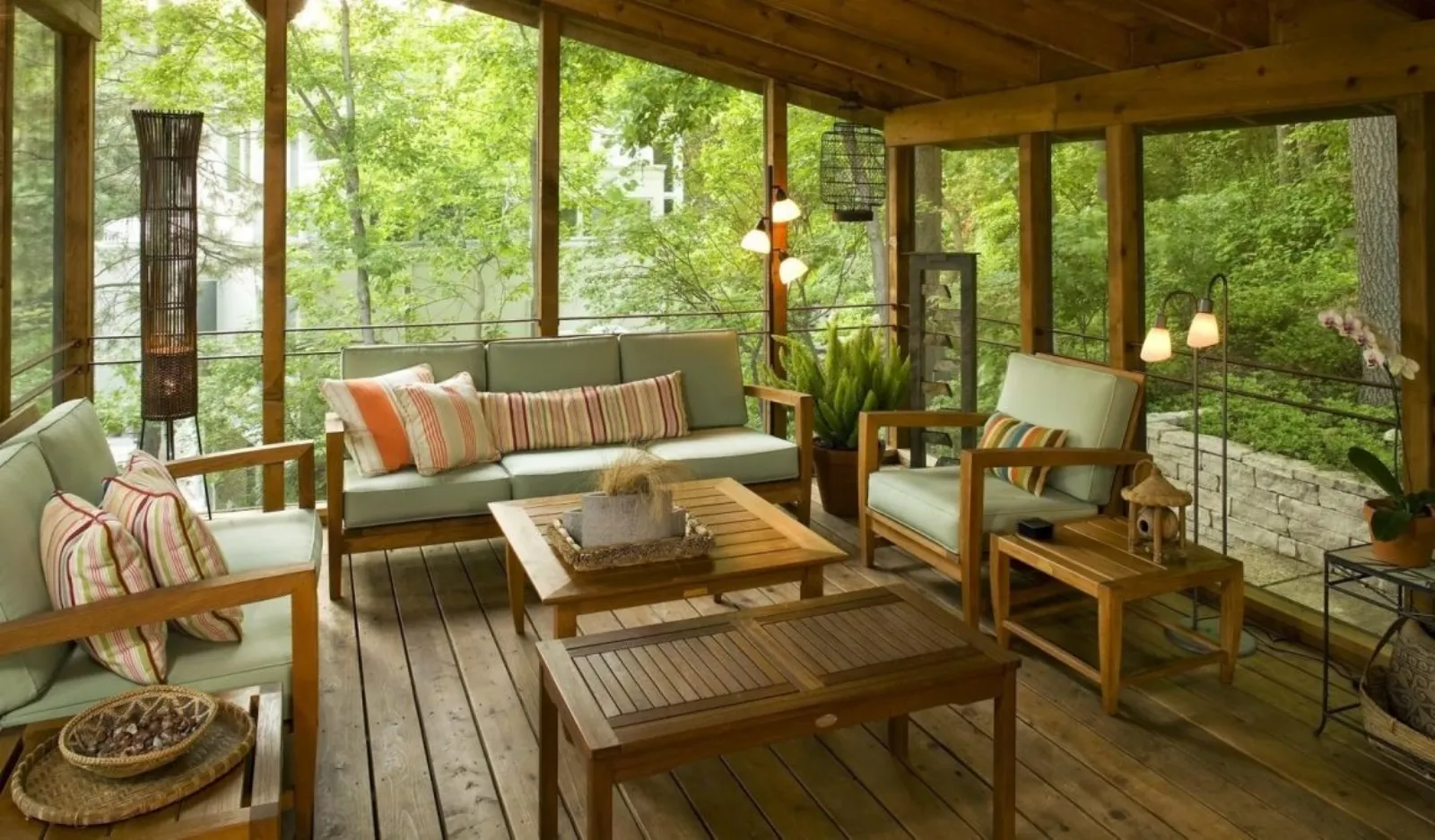 Mobili e complementi per arredare la veranda di casa